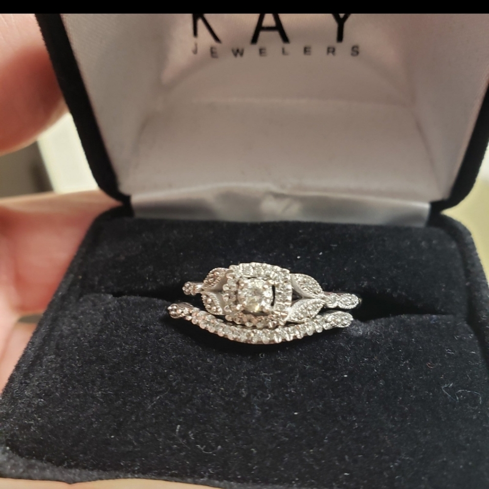 Stunning Kay Jewelers 10k Gold Diamond Bridal Set - Gem